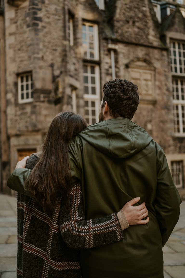 Edinburgh Scotland Anniversary Photoshoot - maggie grace photography